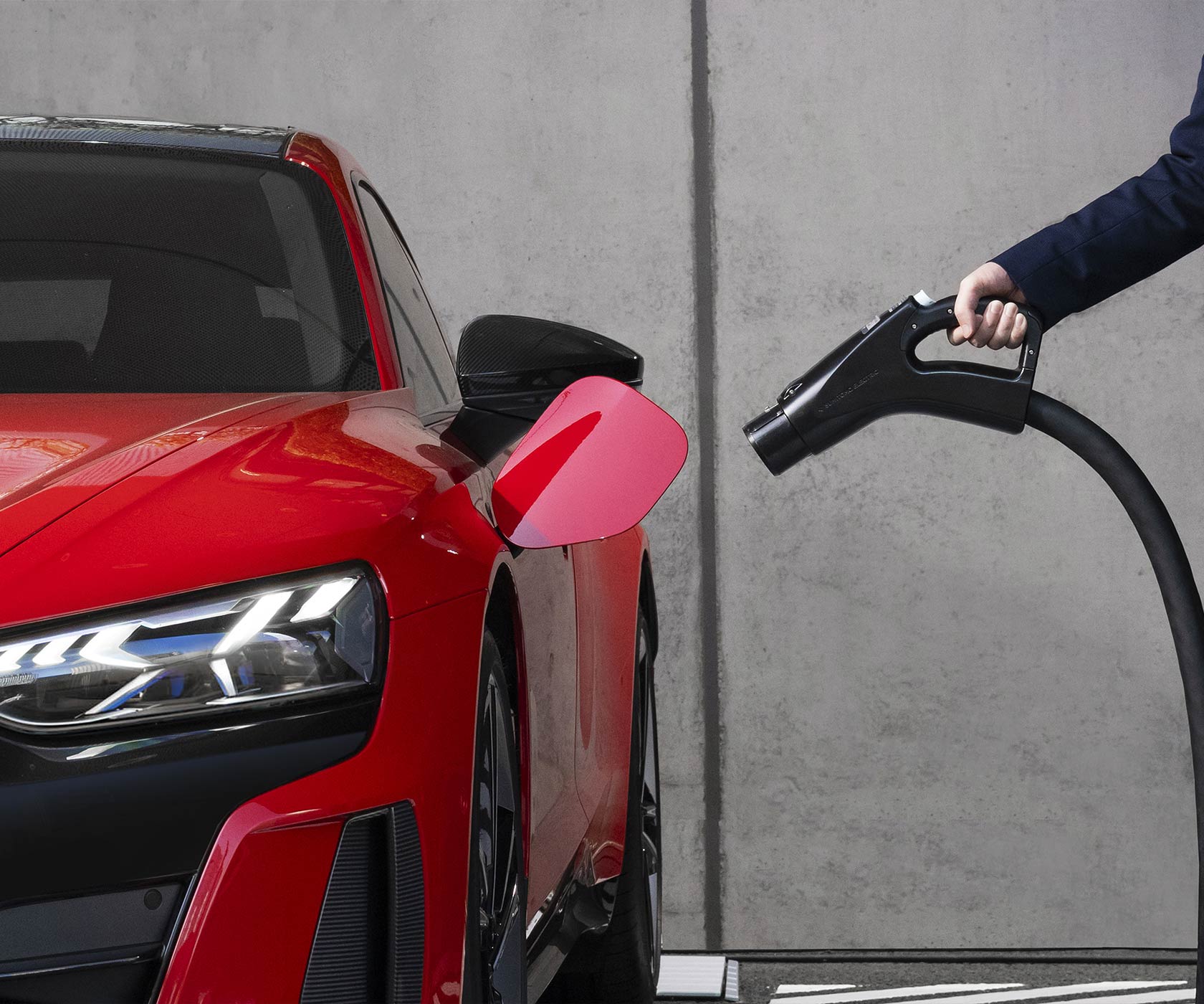 Audi charging hub｜Audi e-tronスペシャルサイト